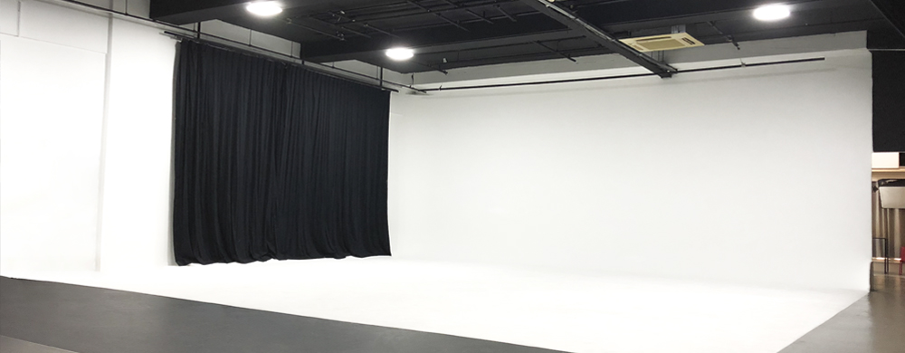 Studio Stills Photos